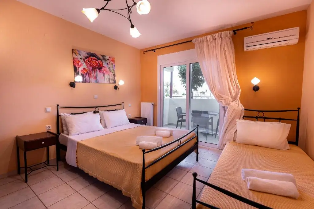 Accommodation - Ενοικιαζόμενα Δωμάτια Νέα Πέραμος Καβάλας